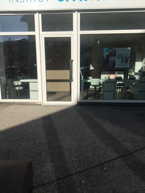 Tous commerces à louer - 72.0 m2 - 74 - Haute-Savoie