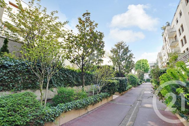 Appartement F2 à vendre - 2 pièces - 48,09 m2 - Paris - 75020 - ILE-DE ...