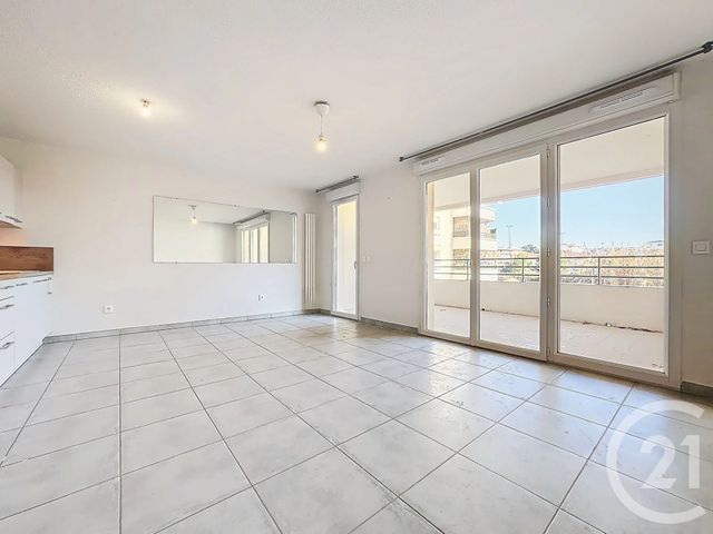 Appartement F3 à vendre - 3 pièces - 64,30 m2 - Miramas - 13 - PROVENCE-ALPES-COTE-D-AZUR