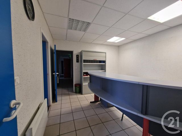 Local commercial à louer - 274.0 m2 - 03 - Allier