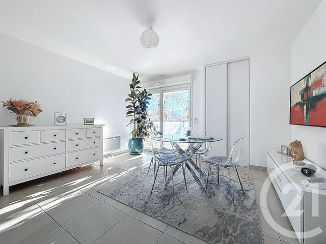 Appartement T3 à vendre - 3 pièces - 56,30 m2 - Marseille - 13008 - PROVENCE-ALPES-COTE-D-AZUR