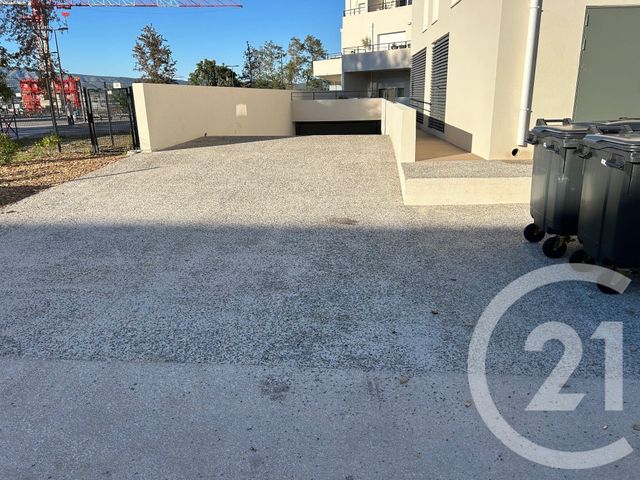 Parking à vendre - 15 m2 - Trets - 13 - PROVENCE-ALPES-COTE-D-AZUR